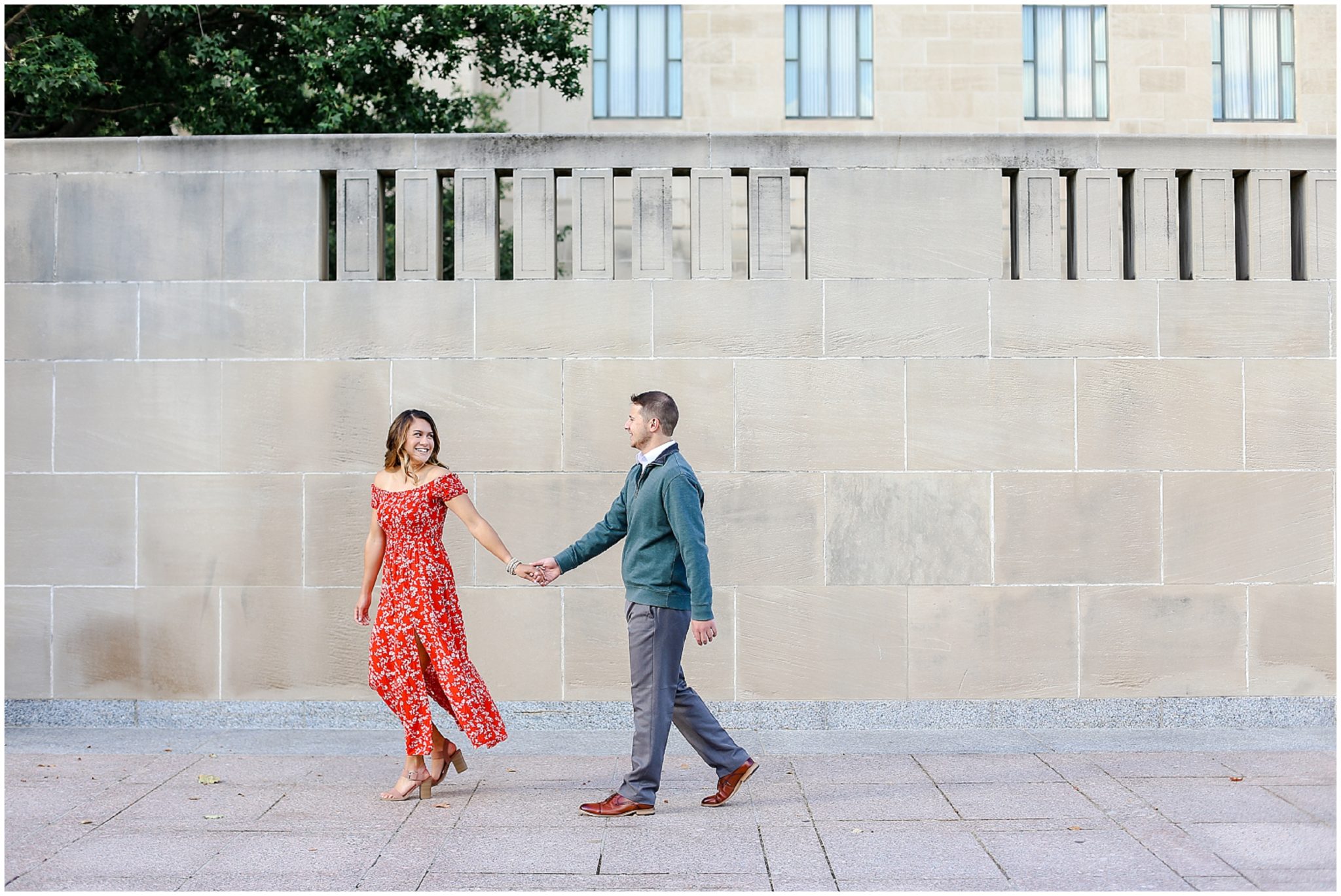 Emily & Cory's Kansas City Engagement Session at Nelson Atkins Museum ...