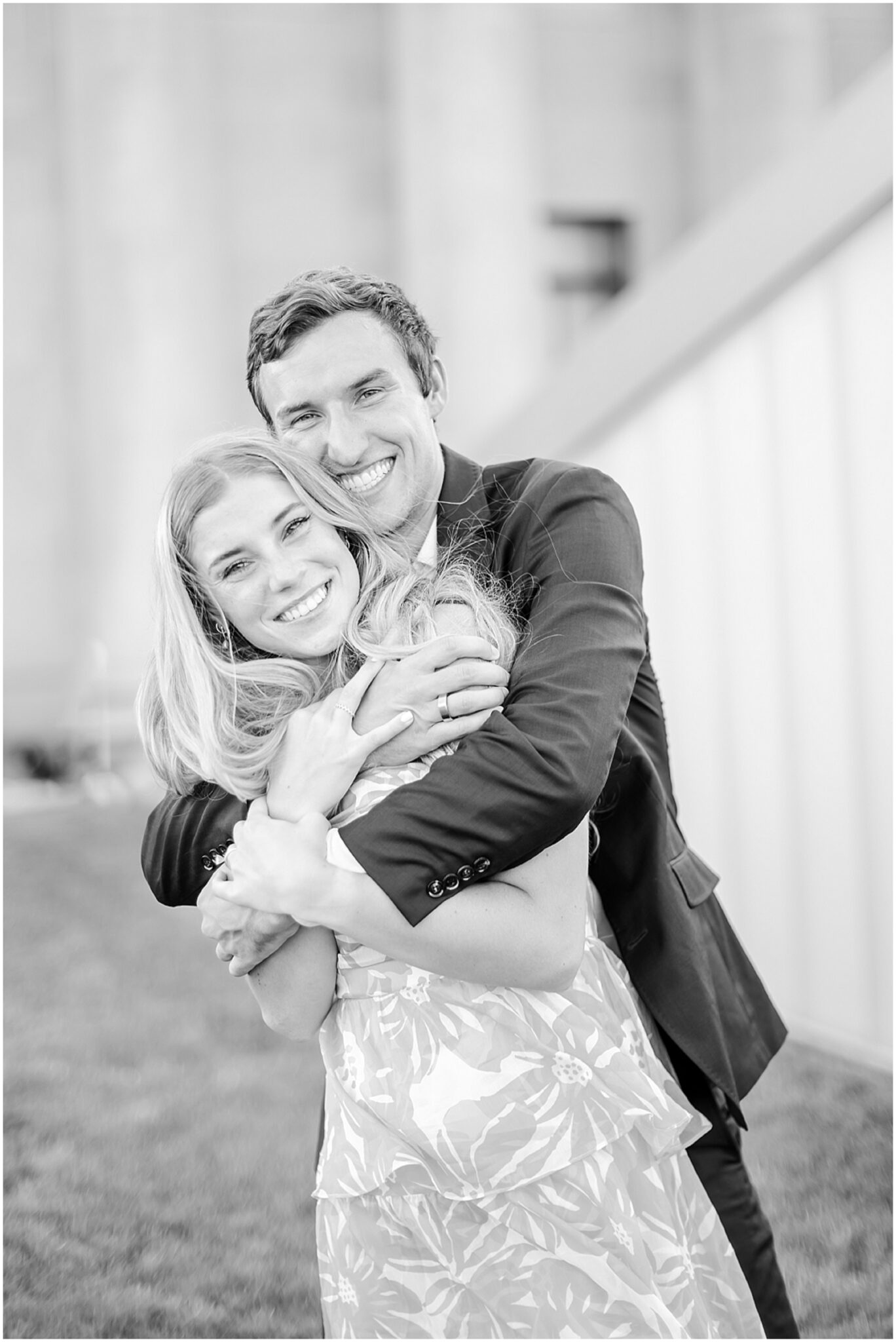 Kansas City Engagement Portraits at Nelson Atkins Museum for Kate ...